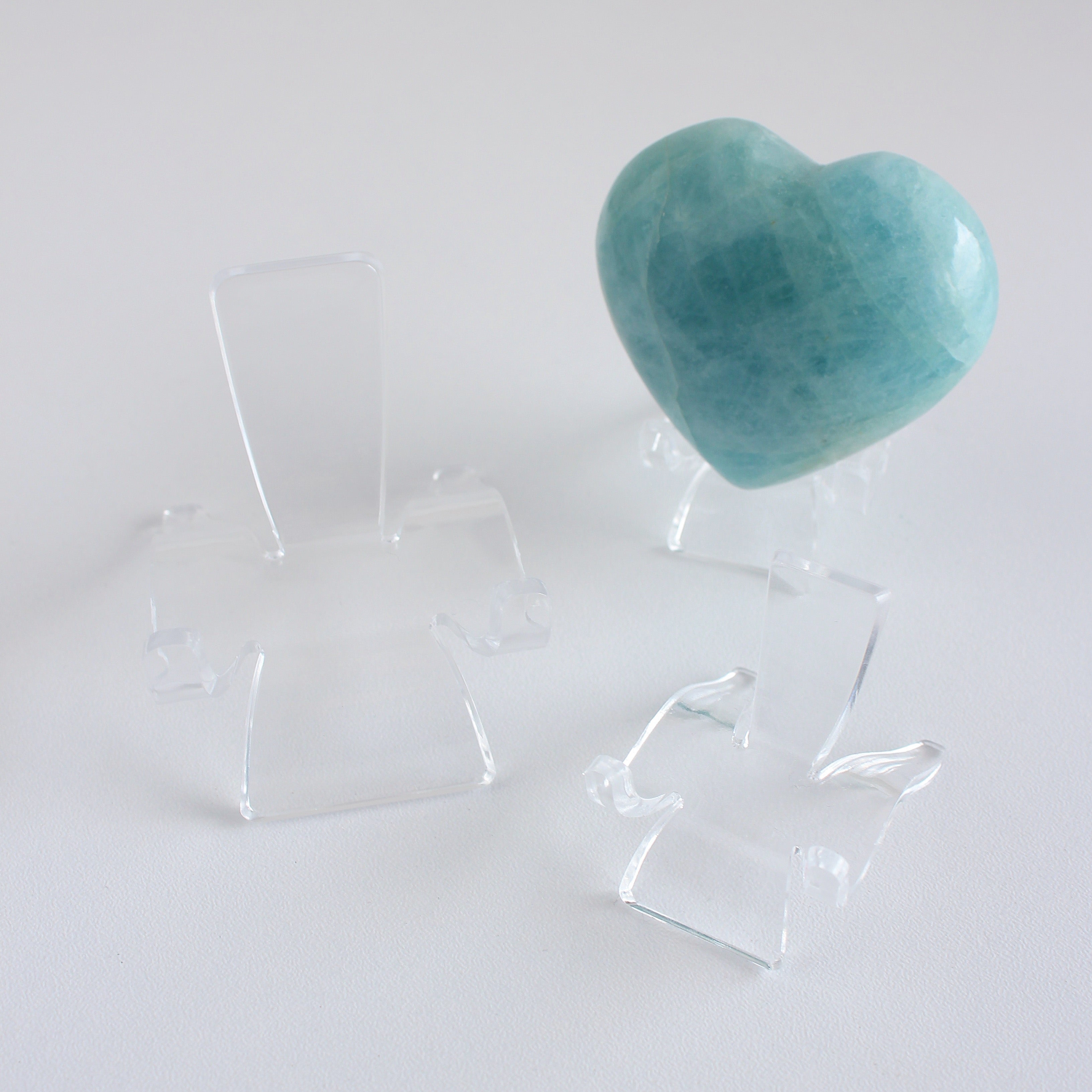 Acrylic Heart Stand – CRYSTALMOJO